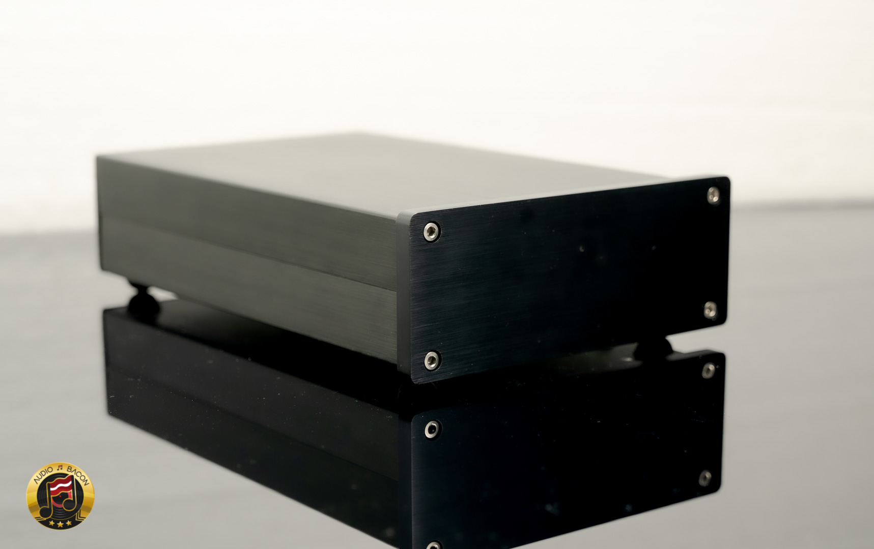 The World's Best Audiophile Linear Power Supplies - Fidelizer Nikola2 ...